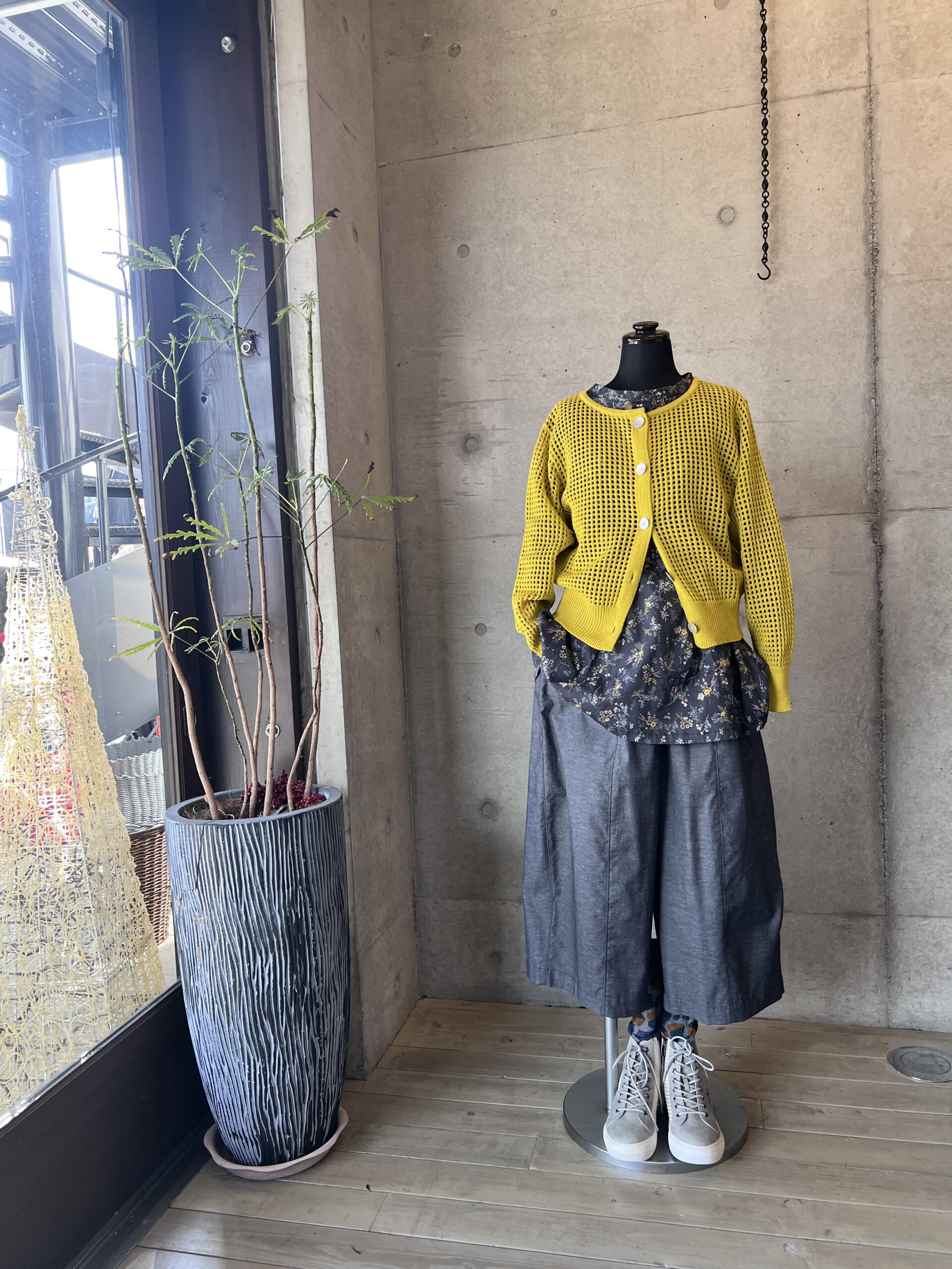 春のニットをたくさん入れてきましたよ | 有限会社和意 カズイン「トリトラ」